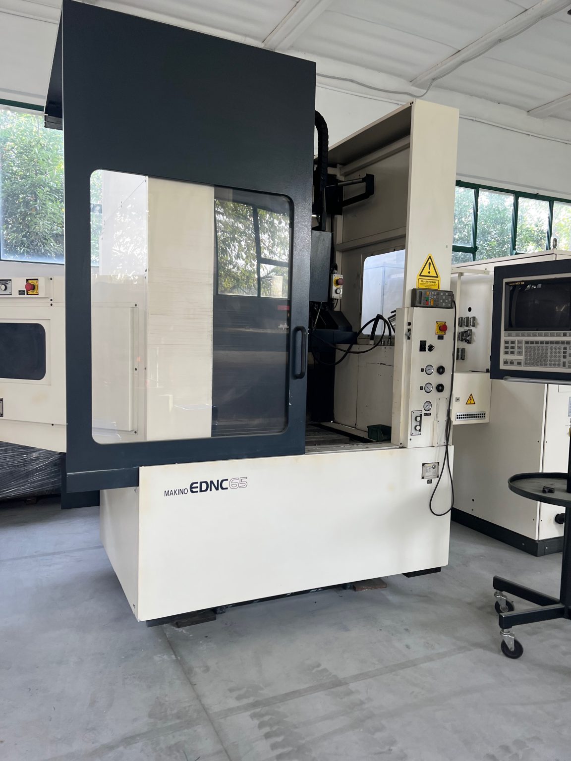 EDM Erosion MAKINO EDNC 65 – Helimex