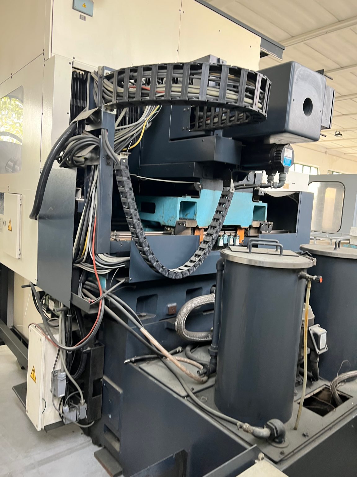 EDM Erosion MAKINO EDNC 65 – Helimex